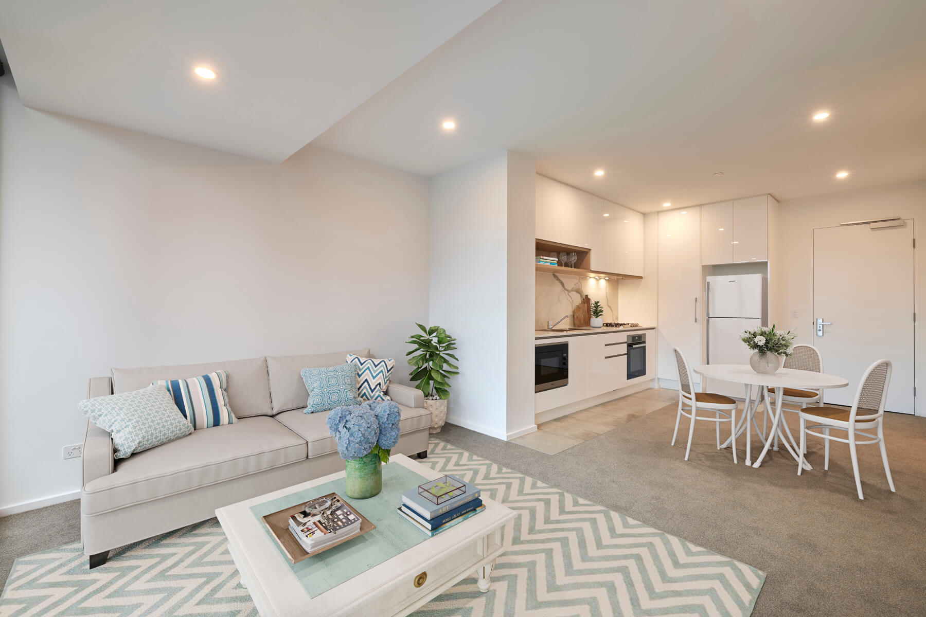 Melbourne Grand Apartments | Rent